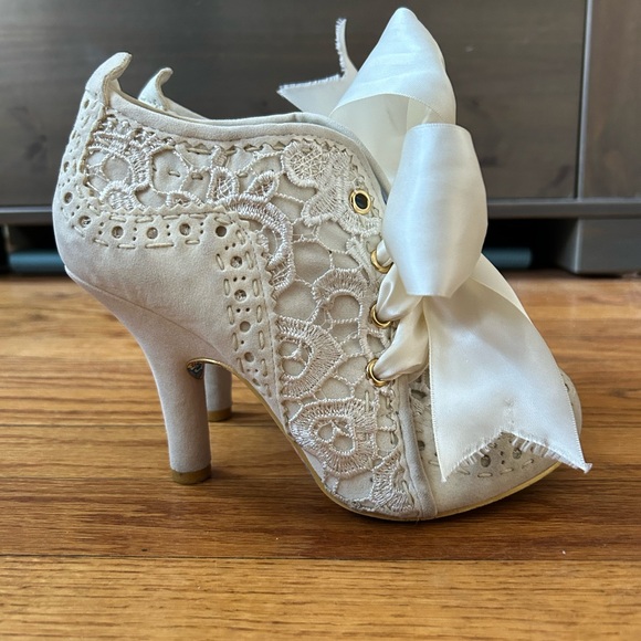 Irregular Choice | Shoes | Irregular Choice White Lace Bow Bridal Heels ...